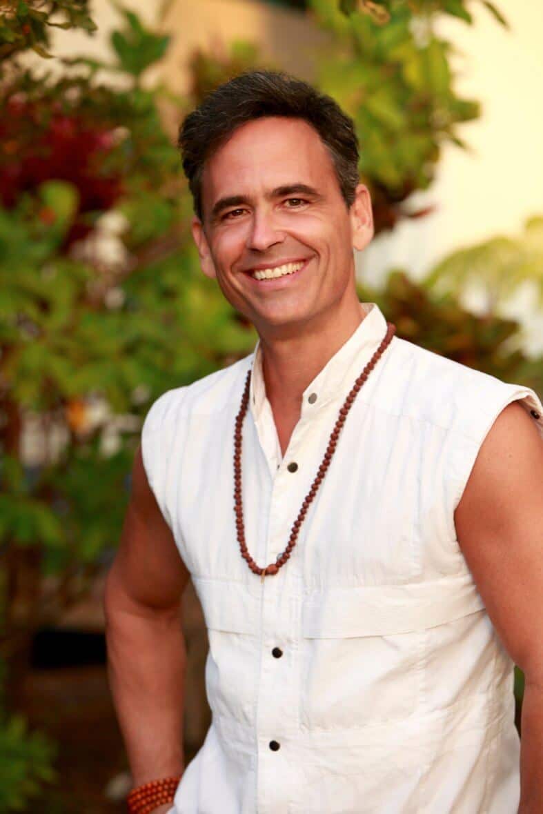 Living Abundantly: Born To Talk Radio Interview with Author Derek ...