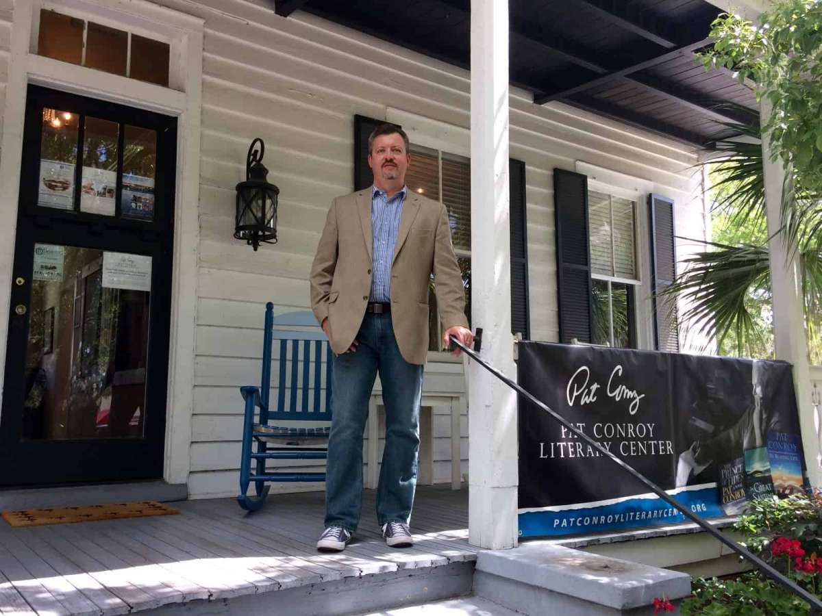 Writers Remember Pat Conroy in a Collection of Essays | BookTrib.